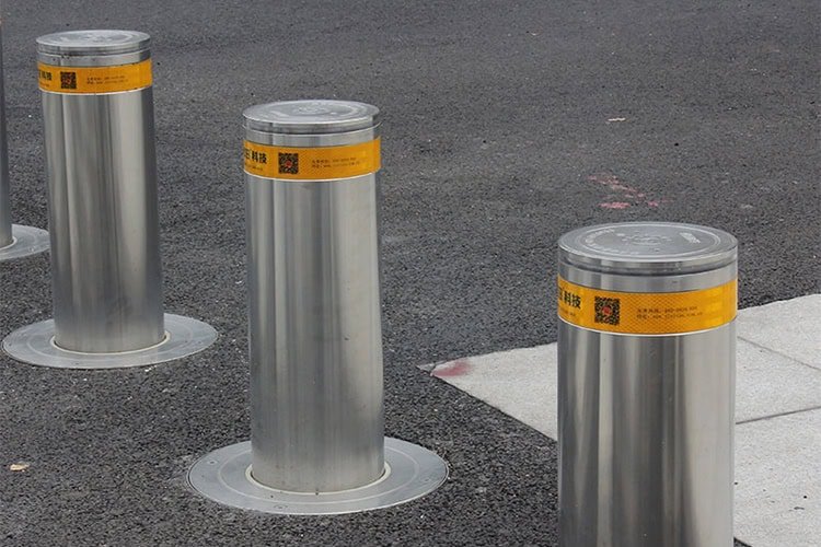 How to maintain hydraulic automatic bollards in winter? - Bollards ...